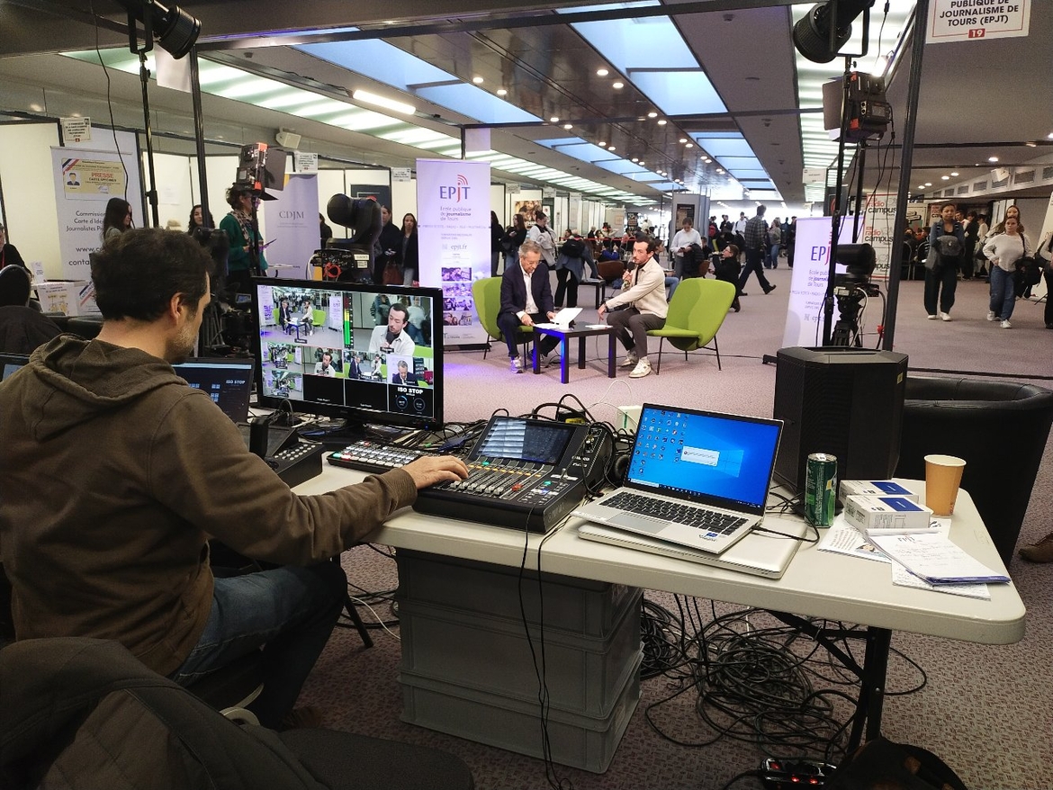 Les élèves de 3ème prépa-métiers 2 aux Assises du journalisme de Tours ...